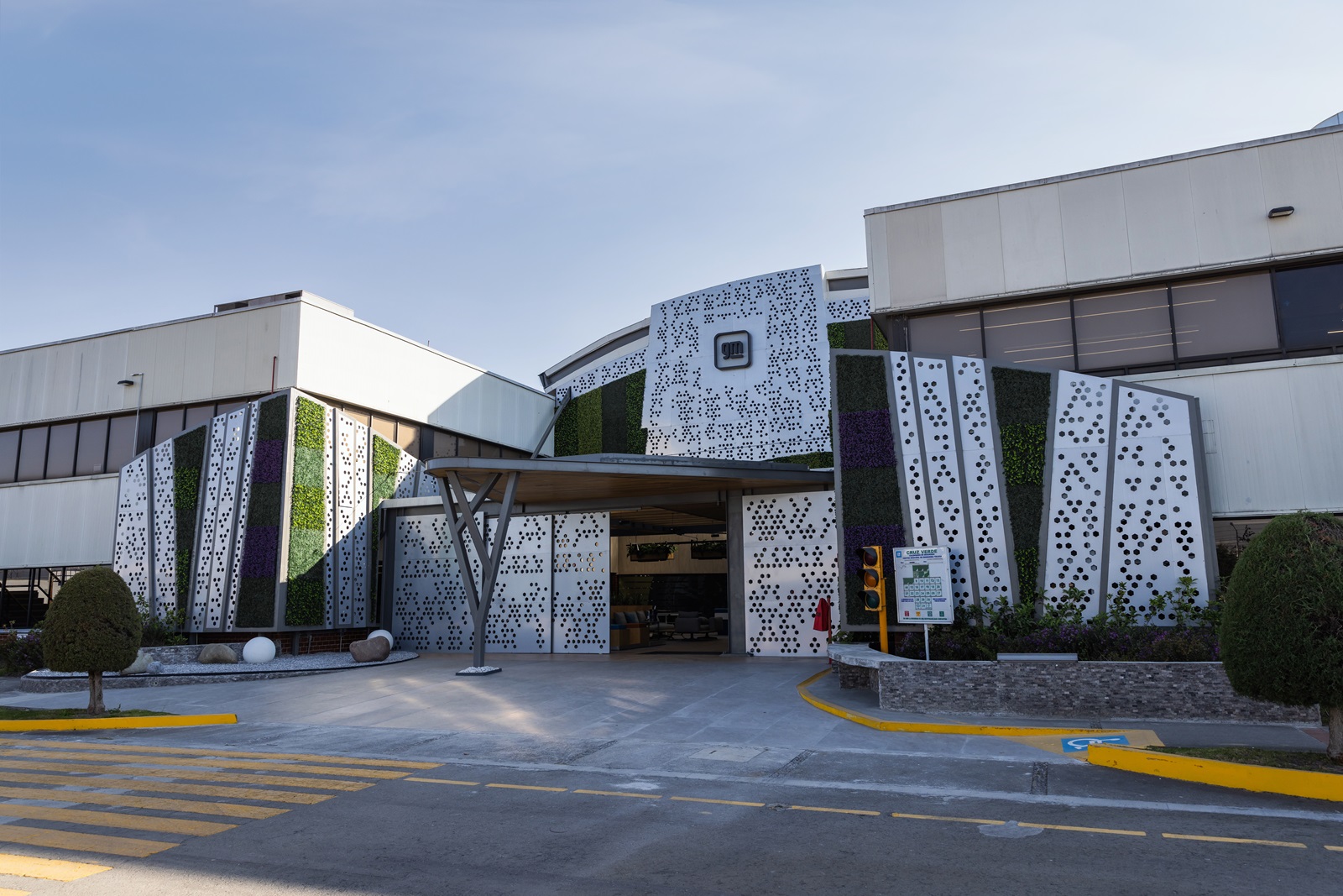 Innovación y Excelencia: 30 Años del Centro Regional de Ingeniería de ...